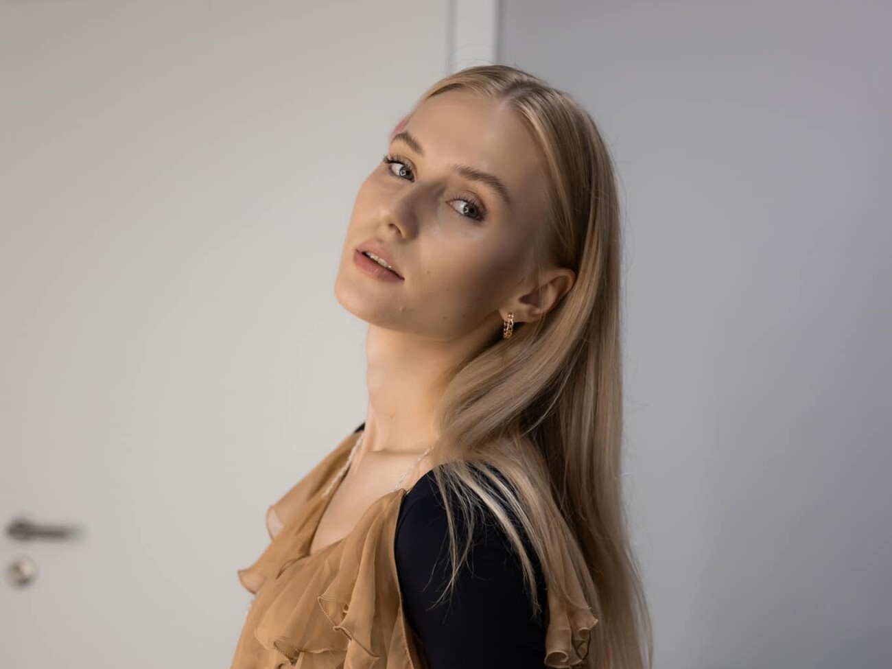 Автор хита "Нагадай" Domiy выступила с первым сольником в Киеве. Видео