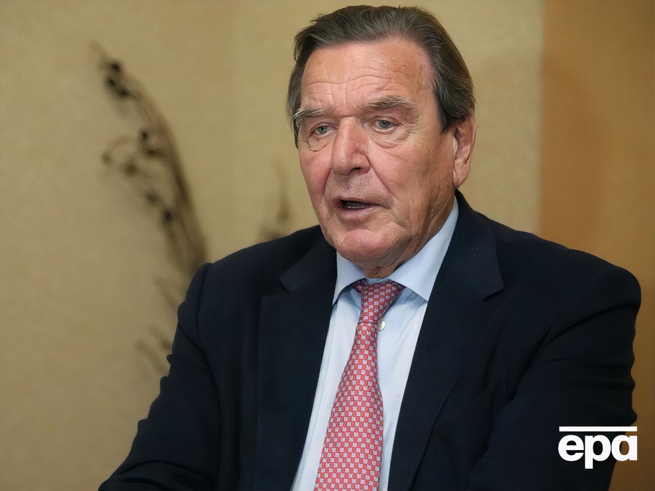 Экс-канцлер Германии призвал не "демонизировать" РФ, а покупать ее ...